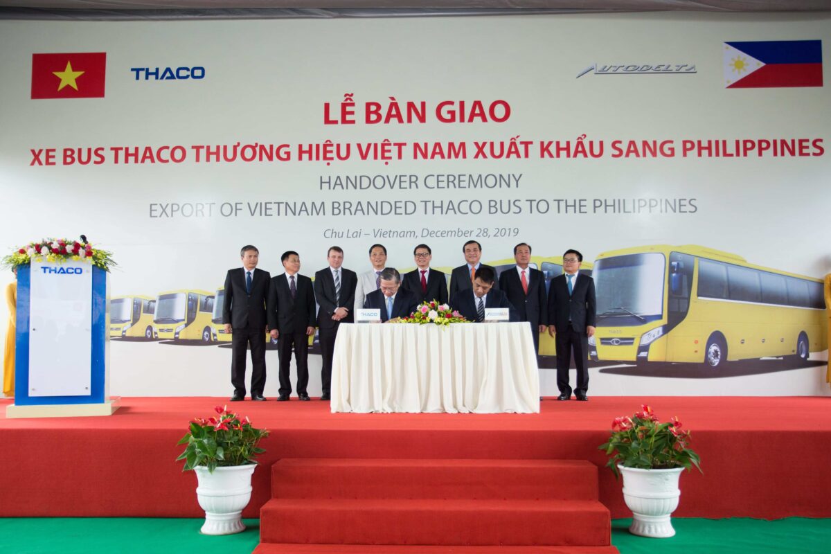 THACO xuất khẩu xe bus thương hiệu Việt sang Philippines và linh kiện ...